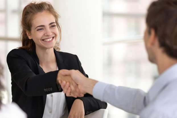 15 Easy Ways To Read Someone’s Body Language 15 Easy Ways To Read Someone’s Body Language