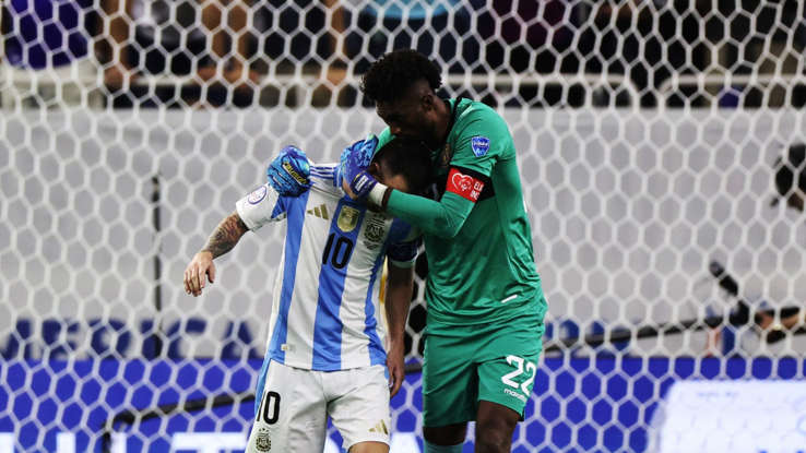 Messi sbaglia il rigore e si dispera: ma il solito eroe salva l ... Messi sbaglia il rigore e si dispera: ma il solito eroe salva l ...