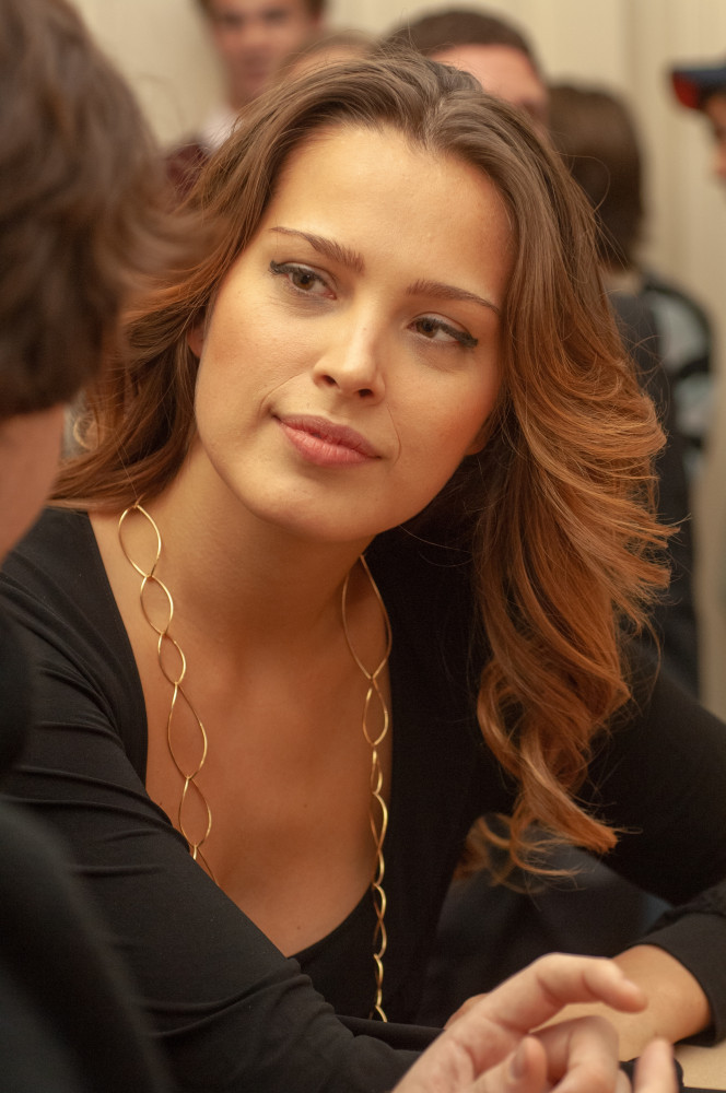 Famous Sports Illustrated Swimsuit issue models through the years