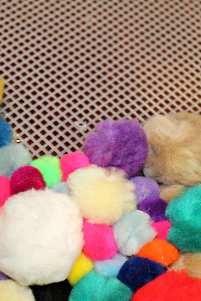 Make a DIY Pom Pom Rug in No Time