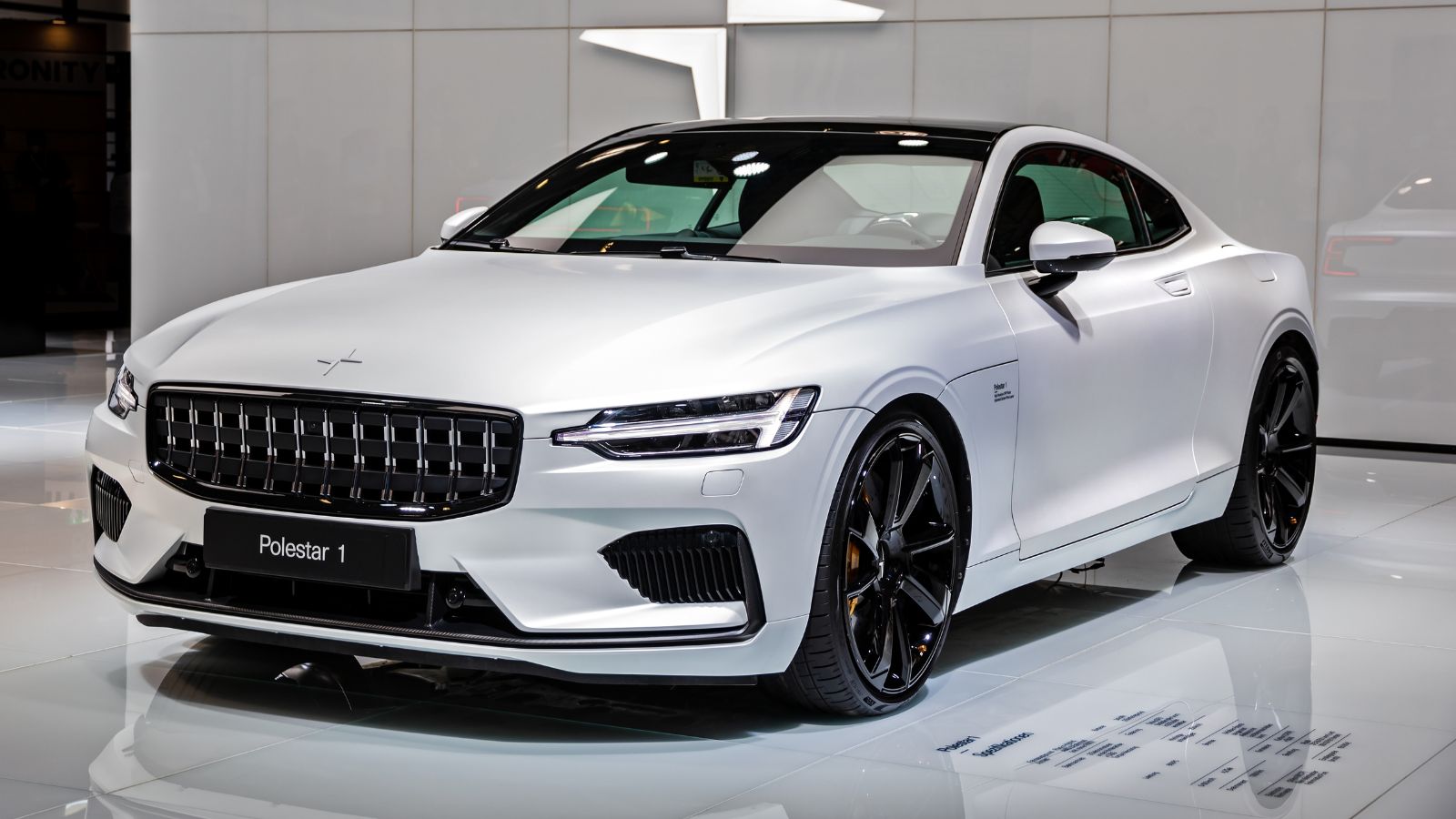 25 Cars With Advanced Tech Features That Feel Like Driving in 2030 ...