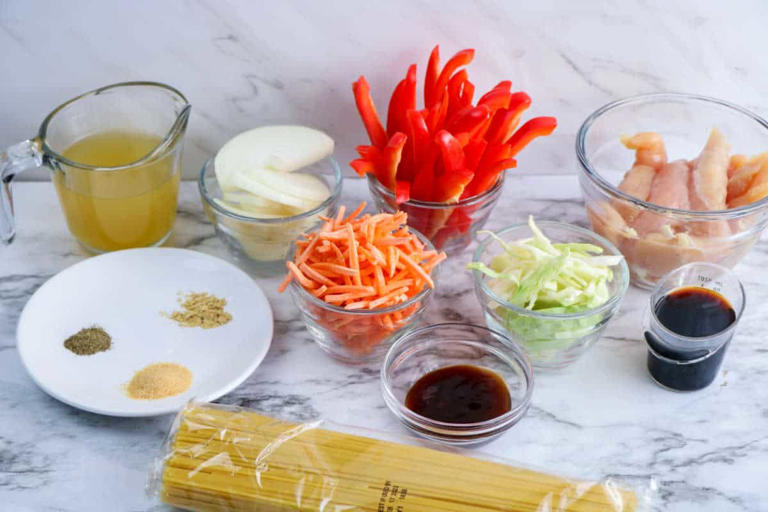 Chicken Lo Mein