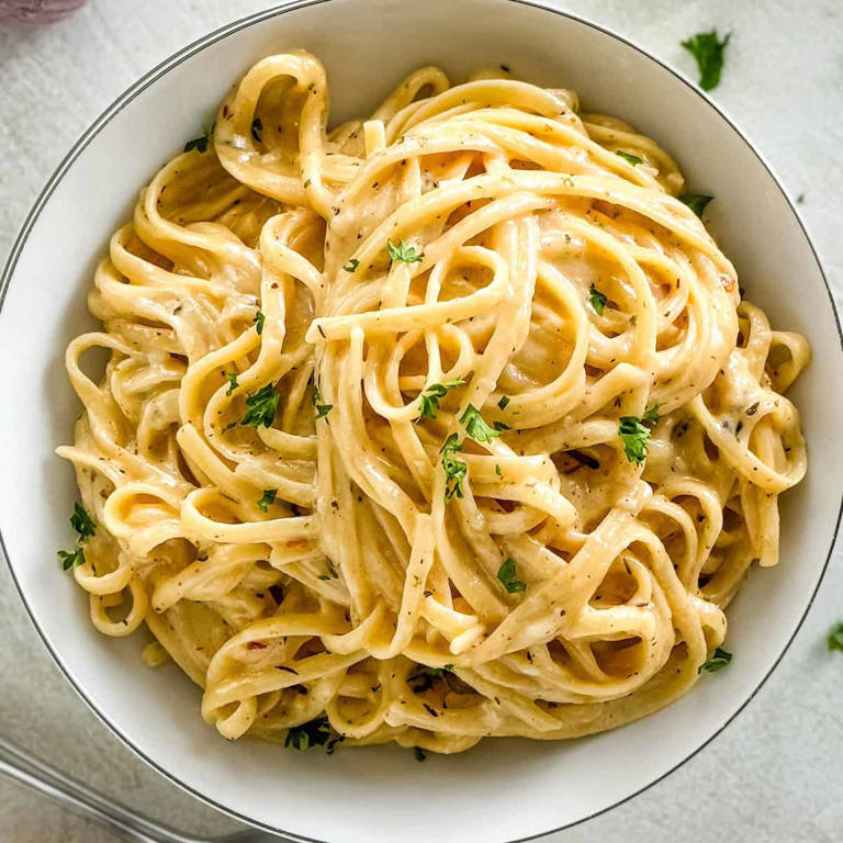 One Pot Garlic Parmesan Pasta