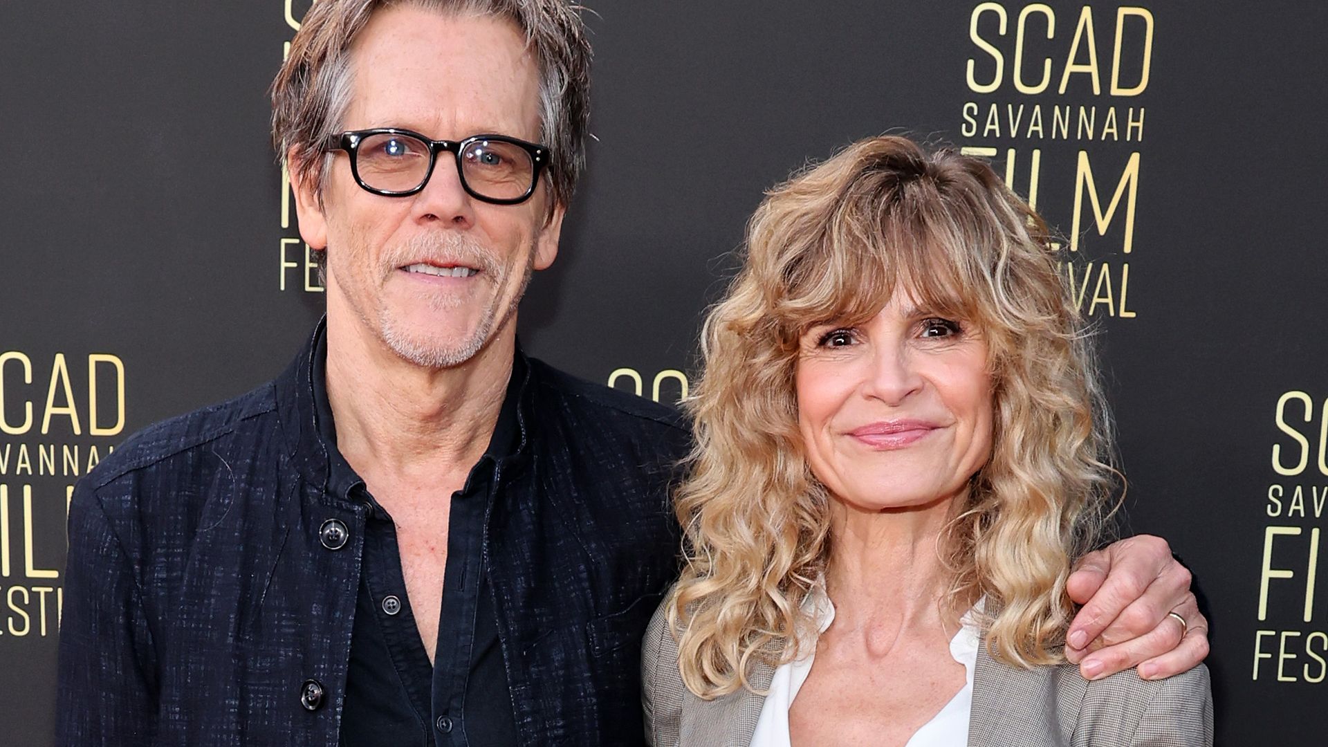 Kyra Sedgwick opens her house to 40 family members in new photos that ...