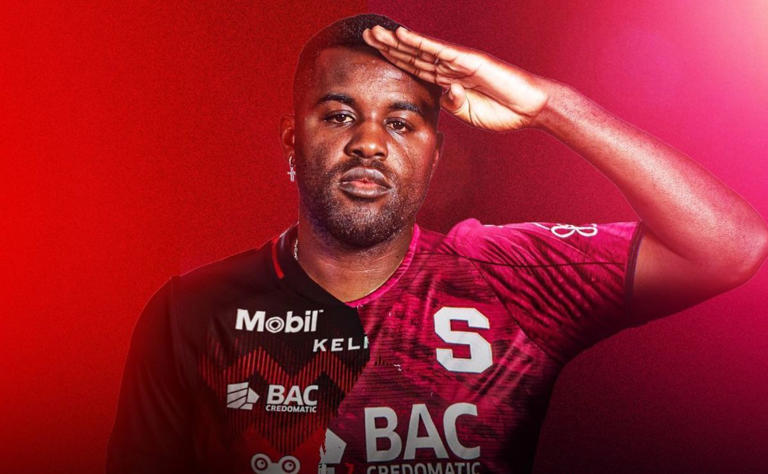 Aficionados de Saprissa se toman revancha de Joel Campbell y Alajuelense Aficionados de Saprissa se toman revancha de Joel Campbell y Alajuelense