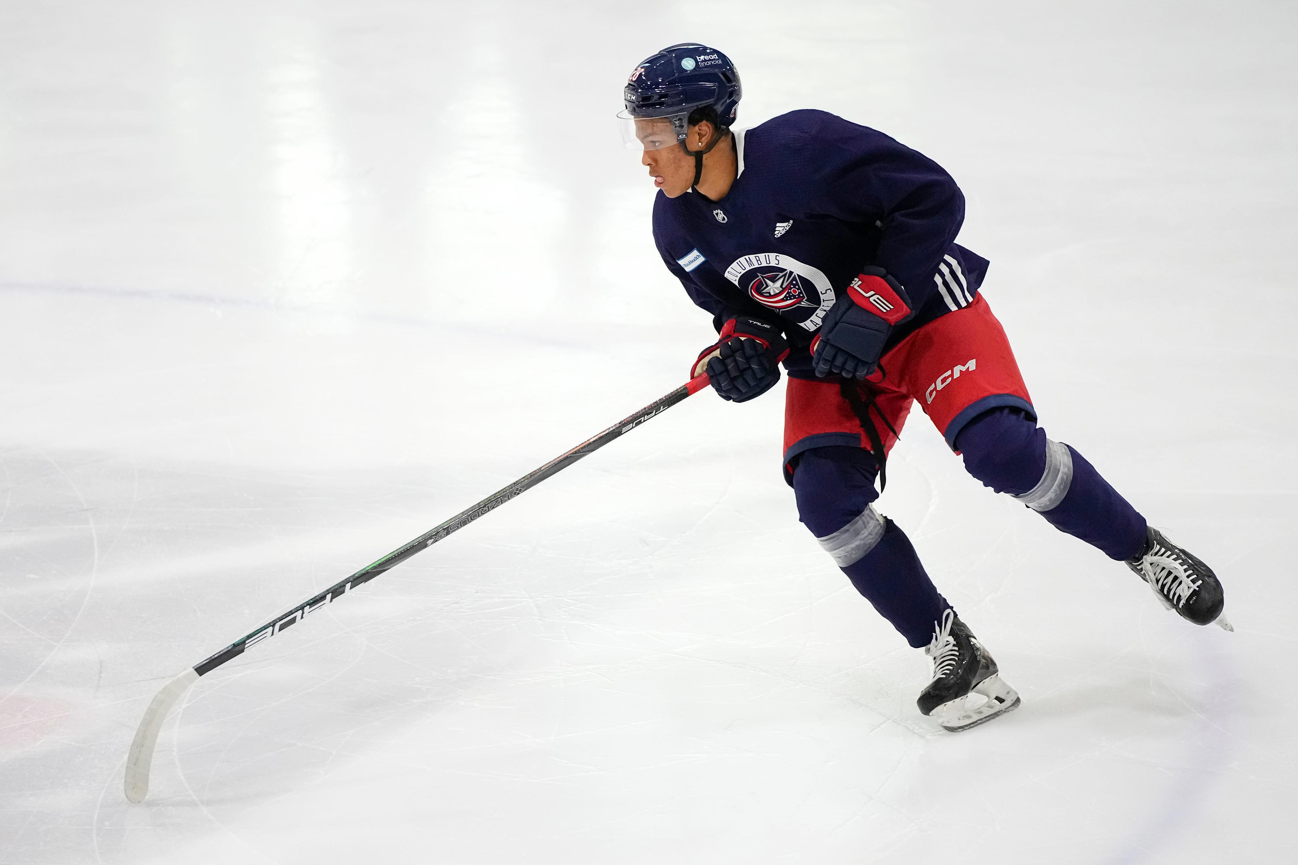Columbus Blue Jackets' Cayden Lindstrom may shift from CHL to Michigan ...