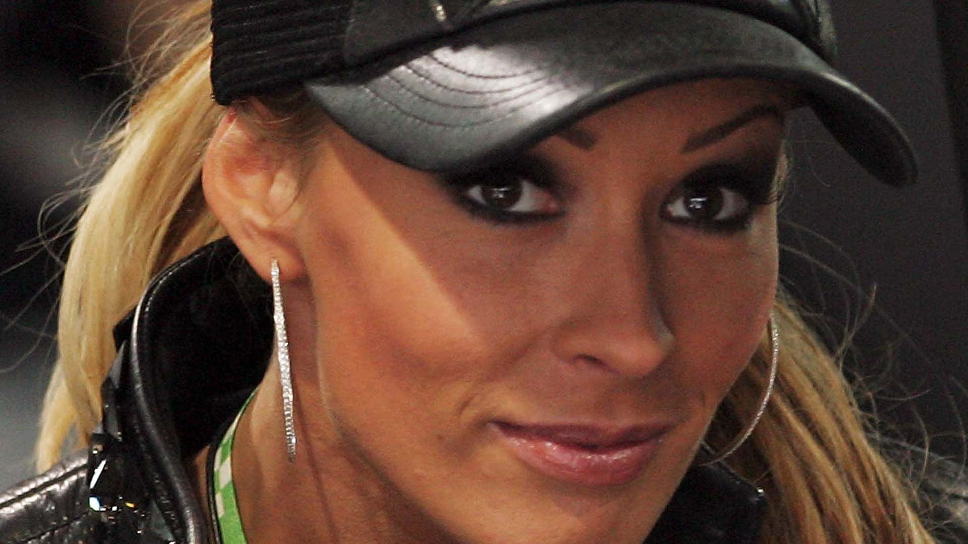 Model, TV-Moderatorin, Rennfahrerin: Wer ist Cora Brinkmann, die Ex ...