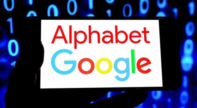 Alphabet Shares Dip Amid Uncertainty Over Antitrust Case