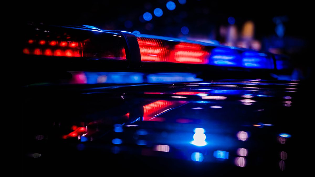 Police: Man walks into Pittsburgh medic station with stab wounds to ...