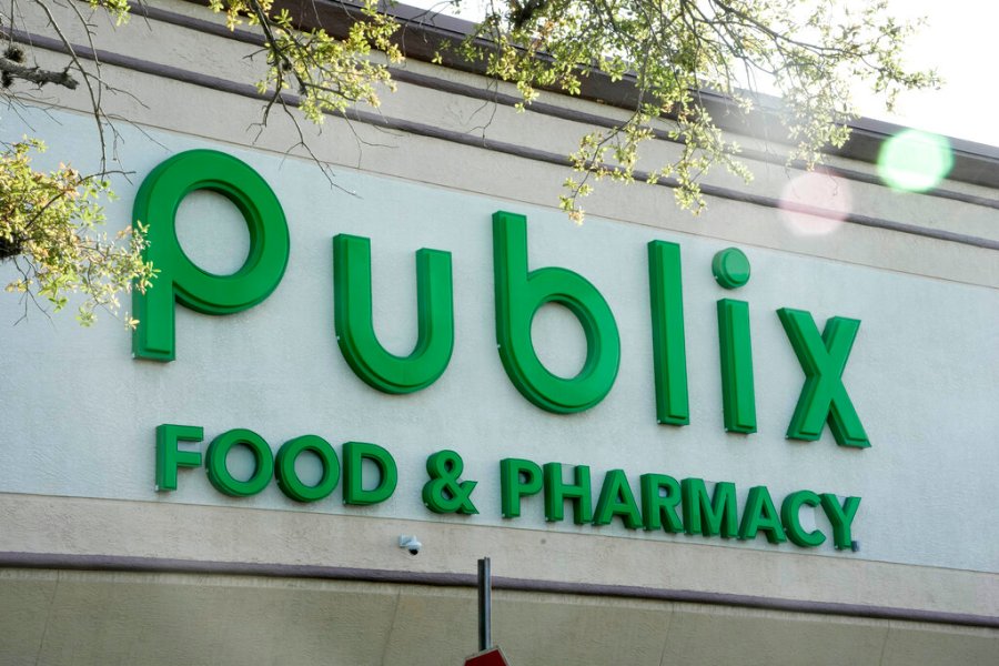 Is Publix open on Christmas Eve and Christmas Day?