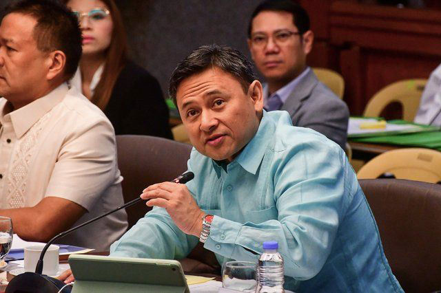 Incoming DepEd chief Sonny Angara says 'willing to work with anyone' Incoming DepEd chief Sonny Angara says 'willing to work with anyone'