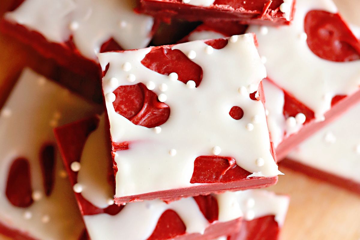 98 Sweet Bites - Hand-Held Treats Everyone Loves to Eat