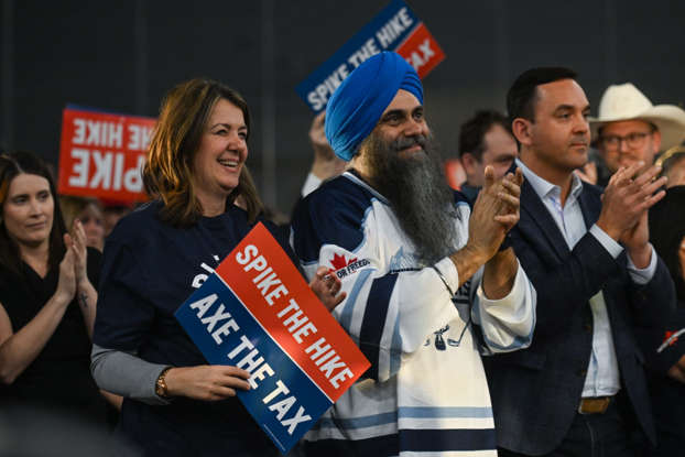 Conservatives continue hold a major lead over Trudeau as Canada turns ... Conservatives continue hold a major lead over Trudeau as Canada turns ...