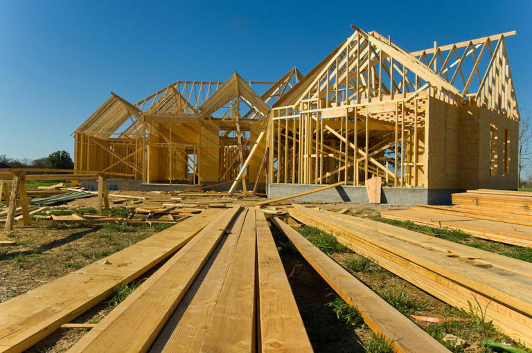 Homebuilder stocks surge after report on Lutnick meeting company executives