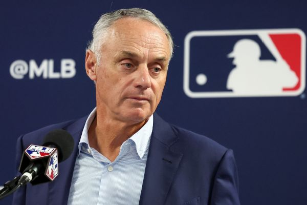 MLB commissioner Manfred downplays CBA spat with Phillies' Harper