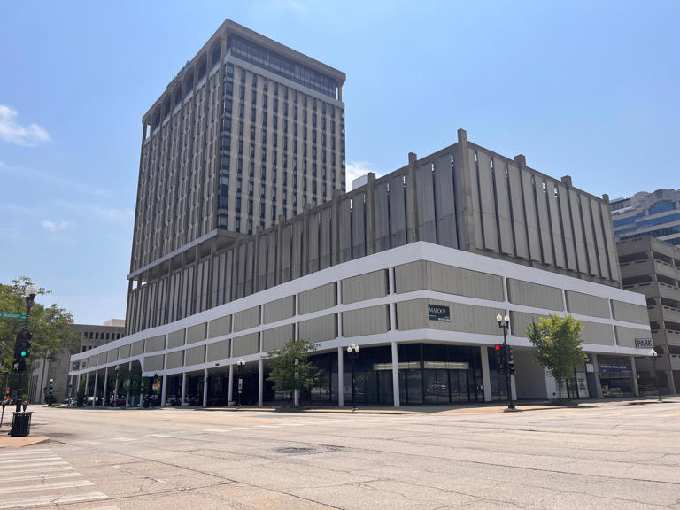 City of Peoria and owner of downtown building reach agreement on repairs