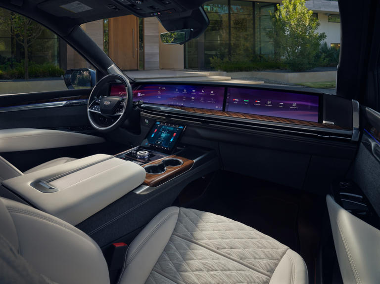 First look: 2025 Cadillac Escalade adds EV style, 55-inch screen, power ...