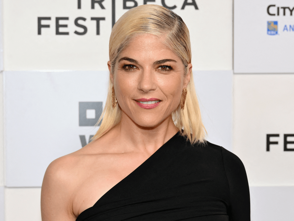 Selma Blair's Heartwarming Twin Moment With Son Arthur Is the Sweetest ...