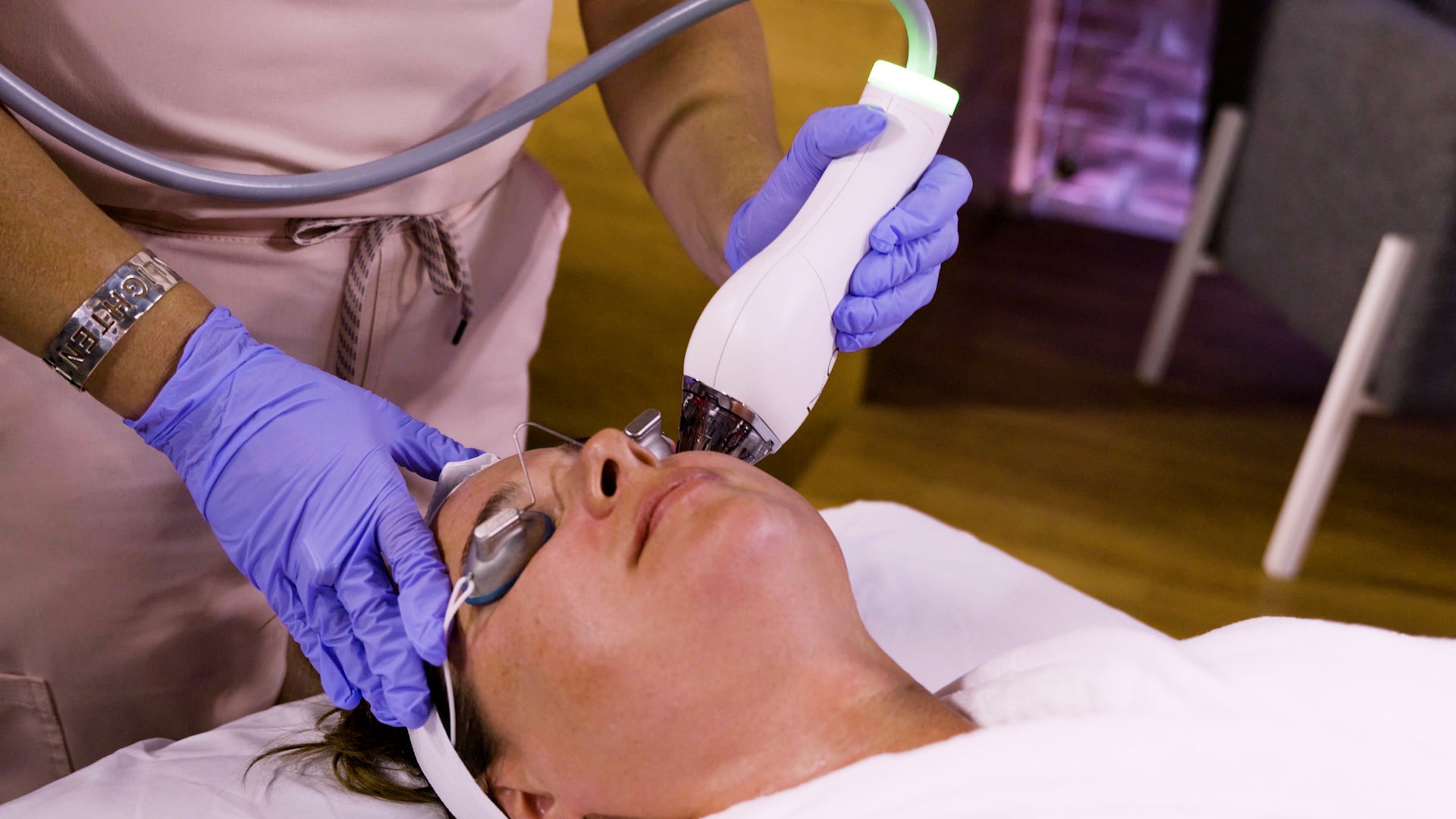 We Asked A Skin Expert About Viral TikTok Skincare Routines