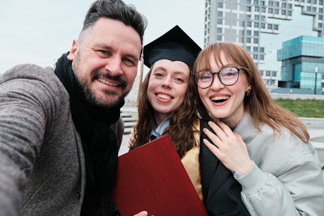 16 telling signs your parents are genuinely proud of you