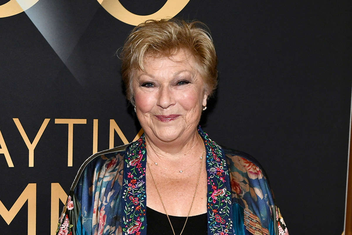 Beth Maitland Dishes Traci Digging up The Truth About Alan on The Young ...