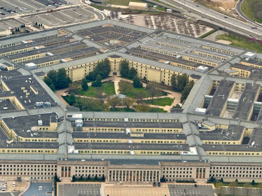 Pentagon signs AI deal to aid military decision-making