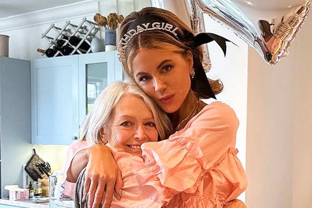 Kate Beckinsale Sings to Her Mother in the Hospital in Emotional Video