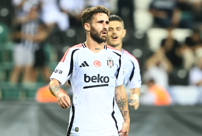 De volta aos treinos, mas não aos jogos: Rafa Silva fora dos convocados ...