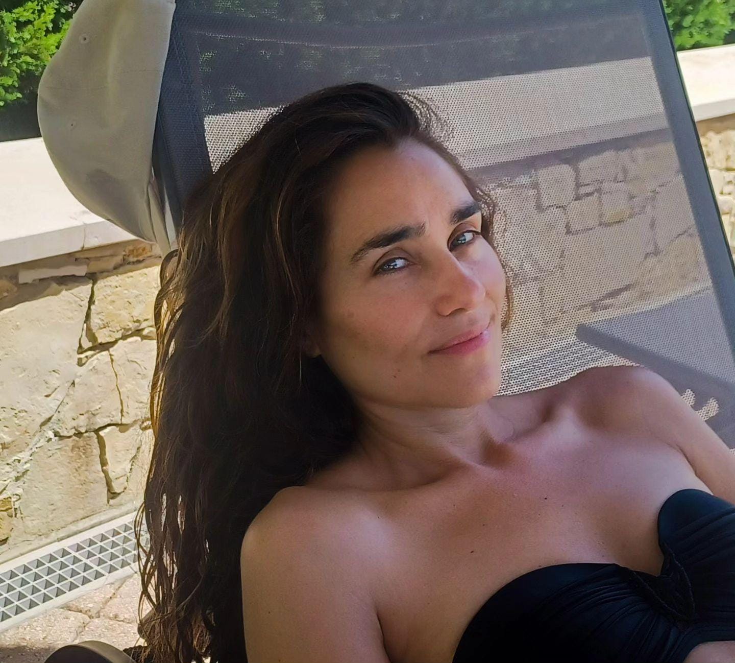 Os anos não passam por Sandra Celas: atriz de "Inspetor Max" arrasa em biquíni!