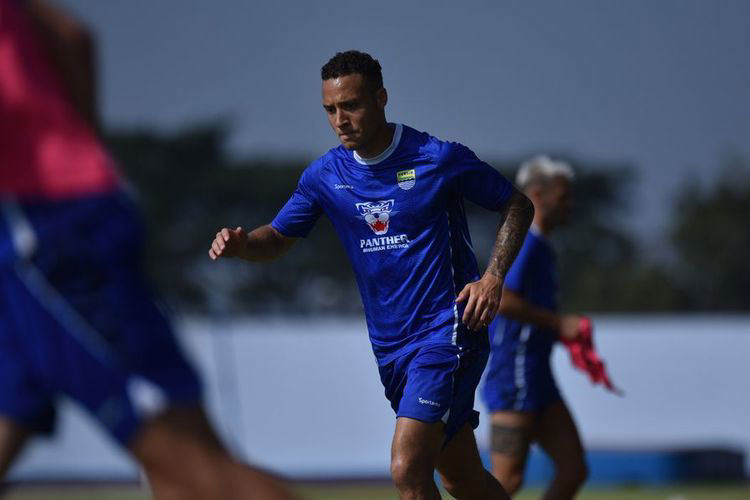 Kesan Mailson Lima Usai Jalani Latihan Perdana Bersama Persib Kesan Mailson Lima Usai Jalani Latihan Perdana Bersama Persib