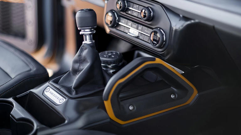 Only two SUVs with manual transmissions are left in America