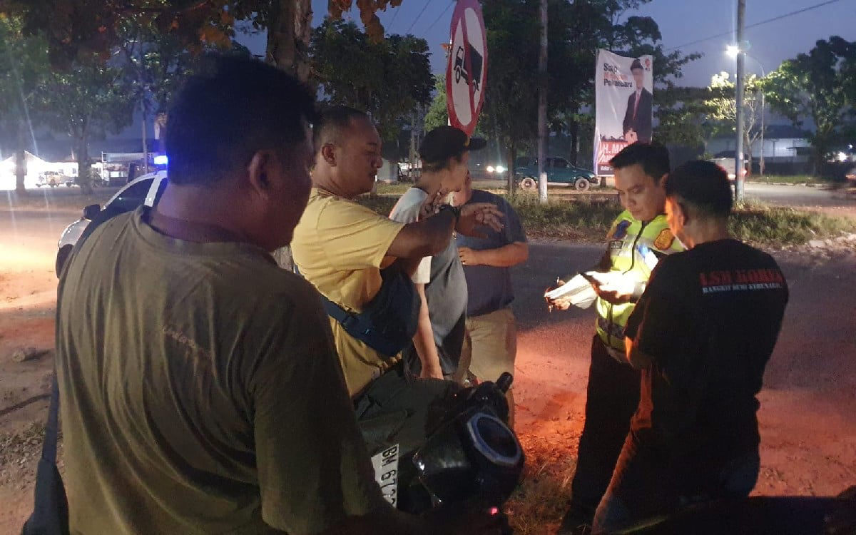Detik-detik Kecelakaan Maut di Pekanbaru, Melodi Putri Tewas Detik-detik Kecelakaan Maut di Pekanbaru, Melodi Putri Tewas
