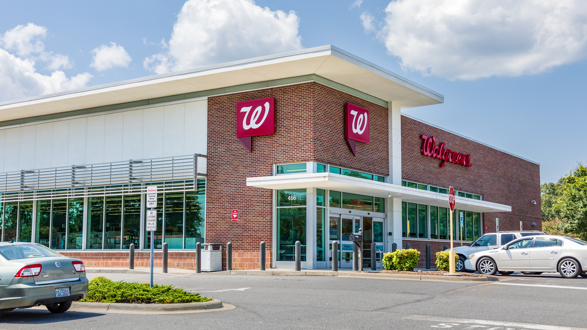 Walgreens holiday hours: Are they open on Christmas Eve or Christmas ...