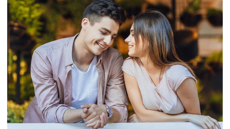 200+ Questions to Ask a Girl And Keep the Conversation Flowing