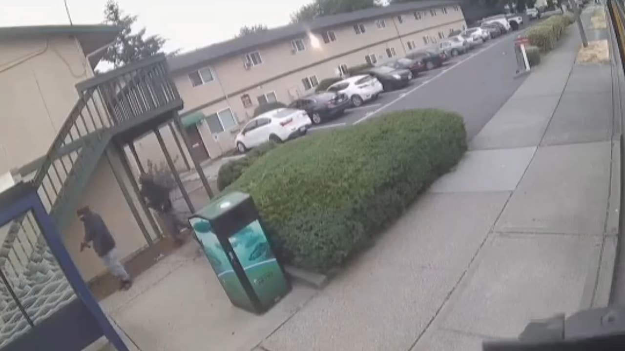 Auburn shootout caught on camera, nearly 100 shell casings recovered Auburn shootout caught on camera, nearly 100 shell casings recovered