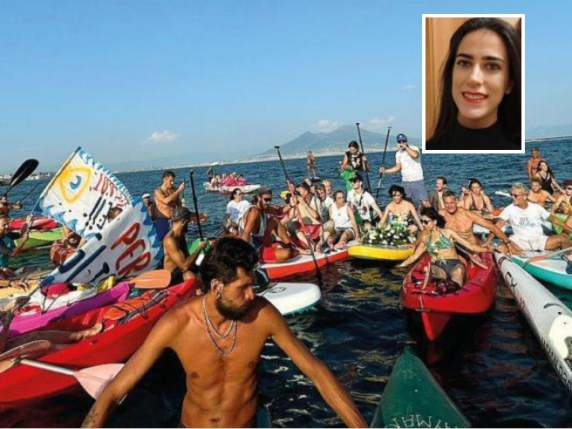 Un funerale hawaiano per ricordare Cristina Frazzica, morta in kayak a ... Un funerale hawaiano per ricordare Cristina Frazzica, morta in kayak a ...