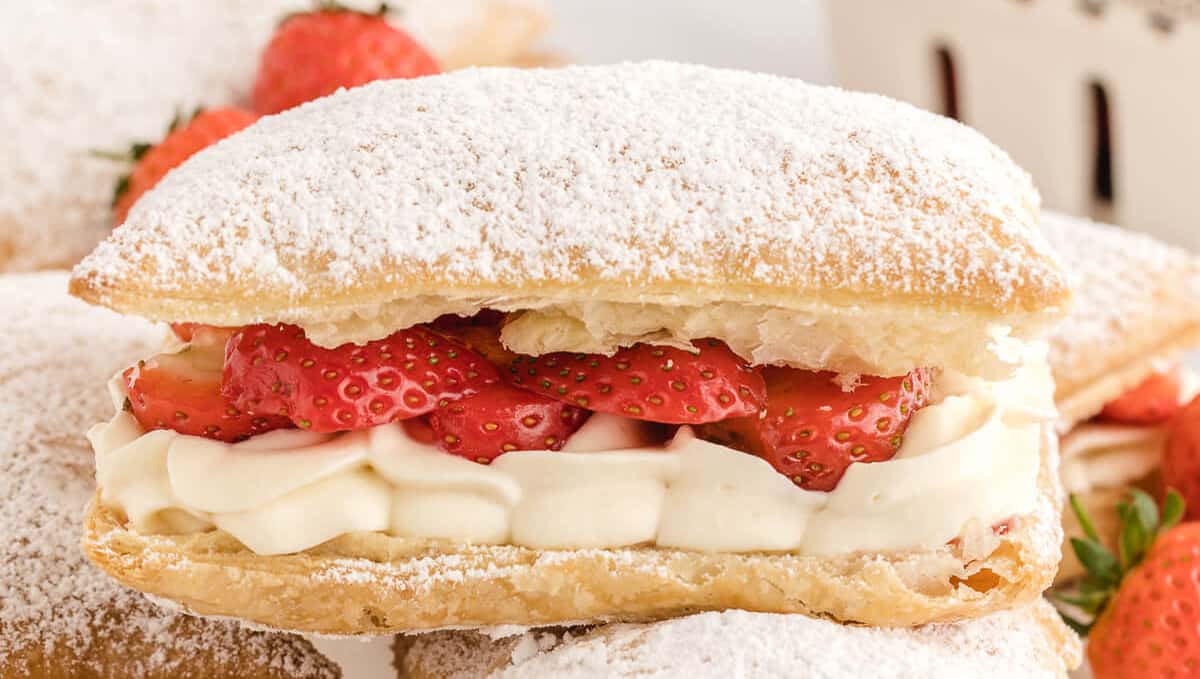 18 Simple But Delicious Ways to Use That Pack of Puff Pastry in Your ...