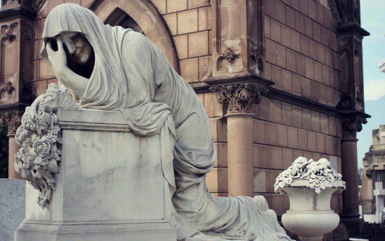 12 Terrifying Mexican Urban Legends That Will Haunt You Forever