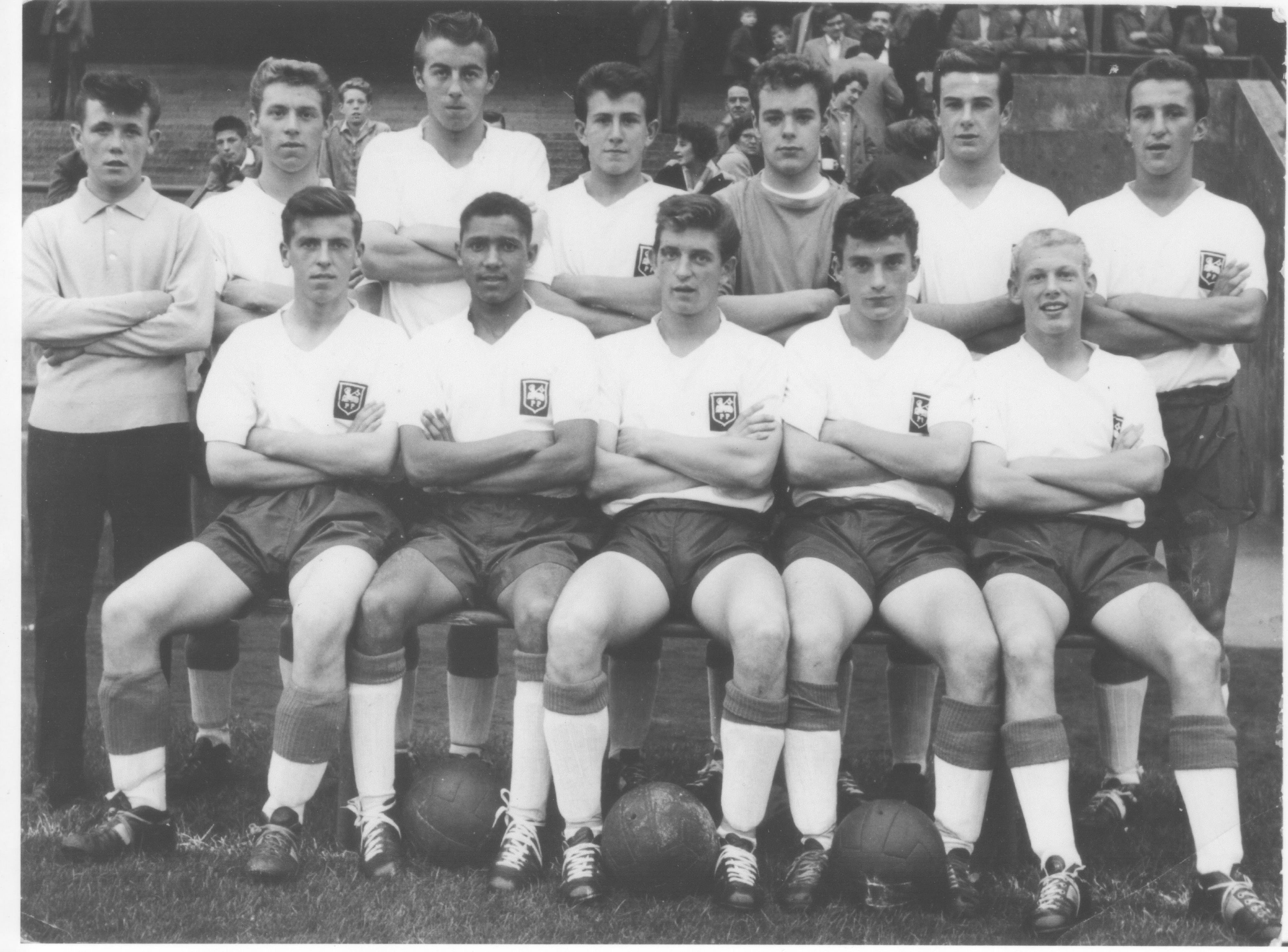 51 evocative Preston photos from 1961 that reveal the heart and hustle ...