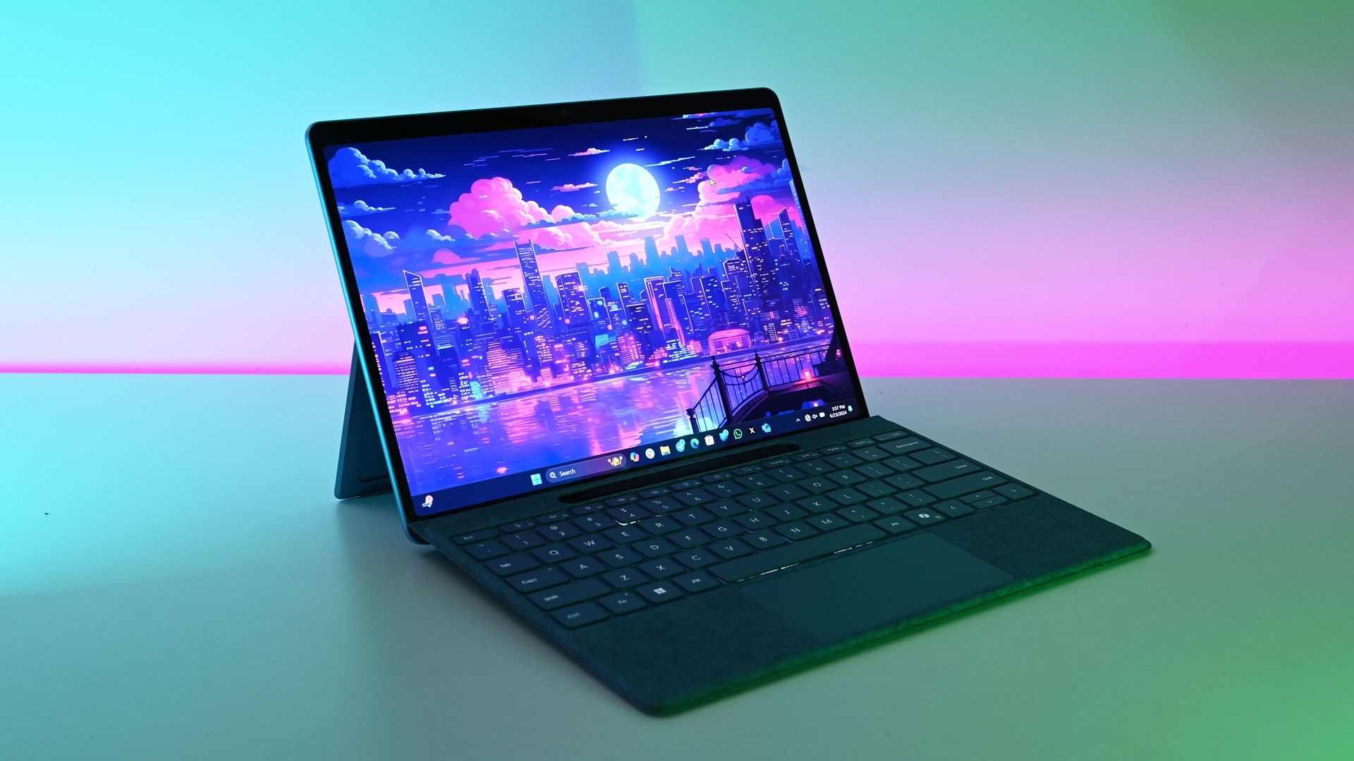 The Surface Pro with Snapdragon is almost half the price of Microsoft's ...
