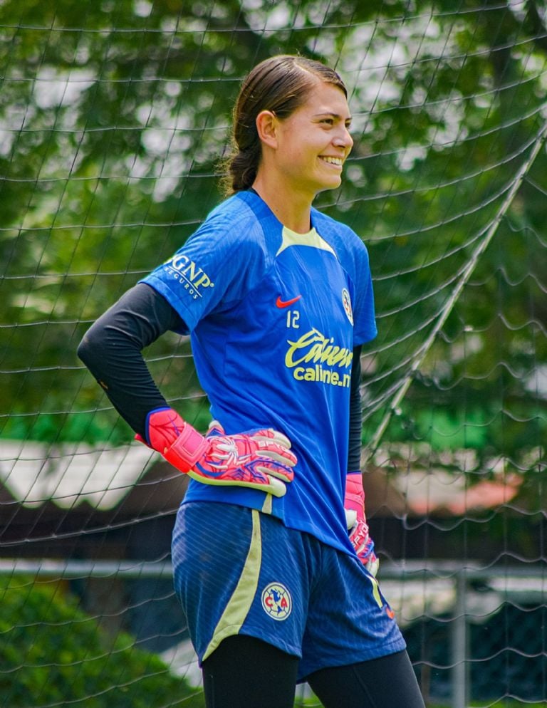 Se REVELA quién será la portera titular para el duelo entre Santos y ...