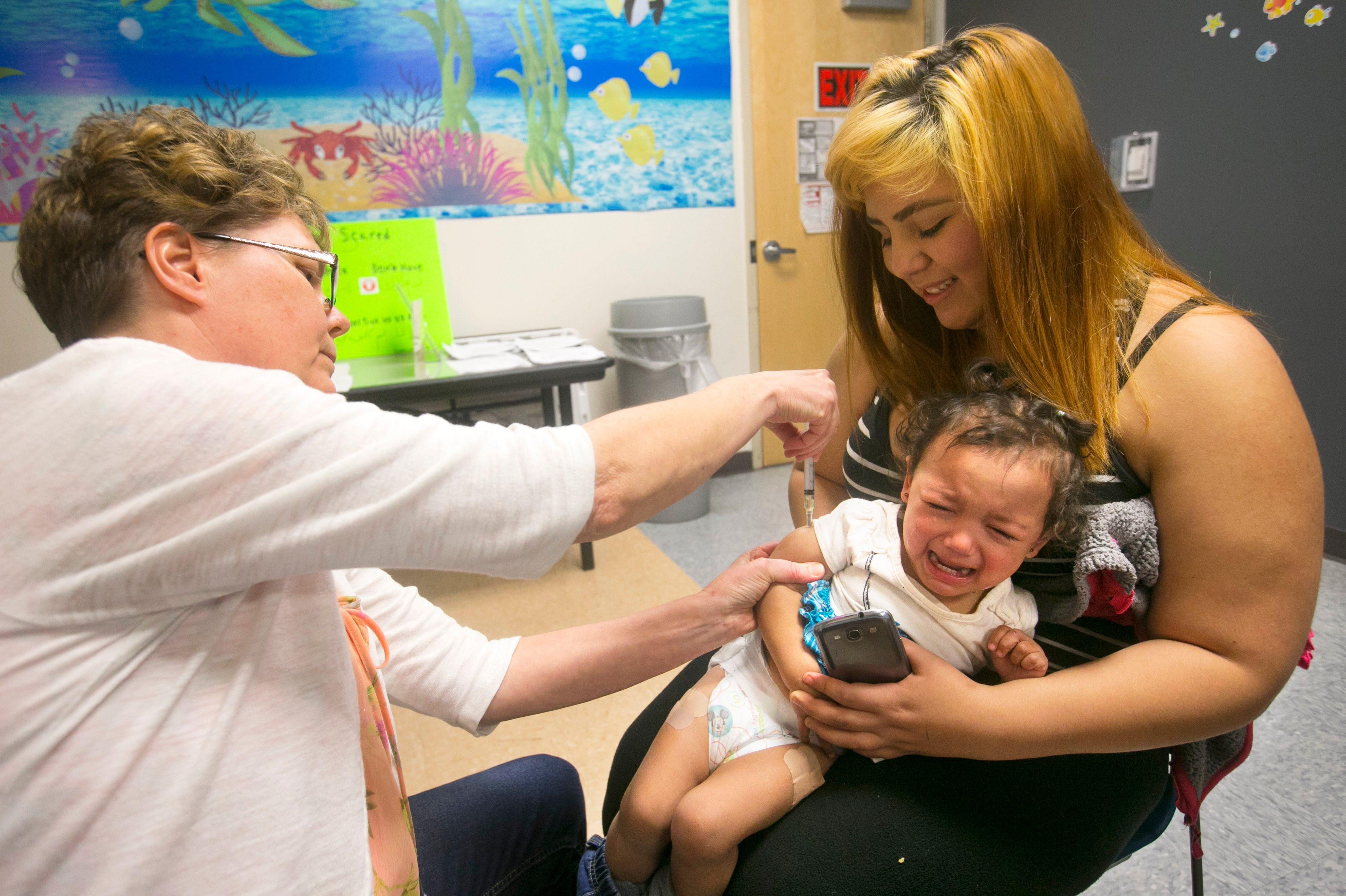 Who can get the measles and is the vaccine safe?