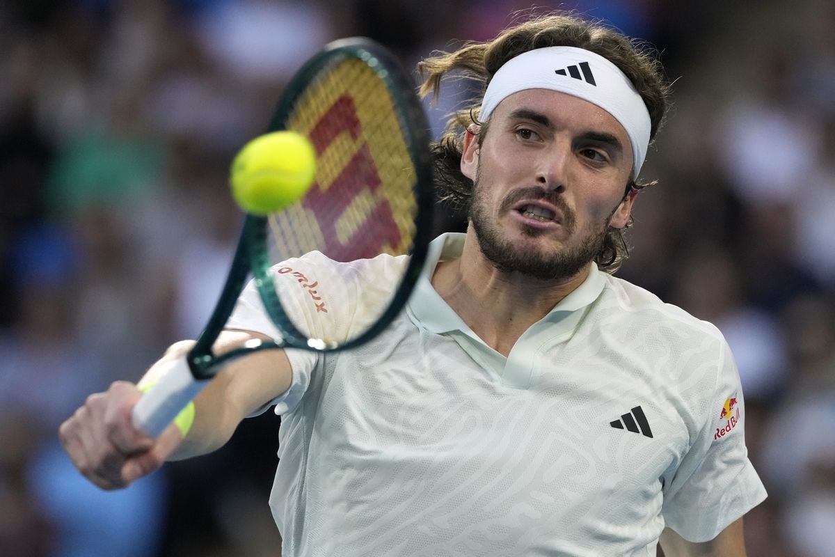 Νέα πτώση για τον Τσιτσιπά, στο Roland Garros από το Νο20
