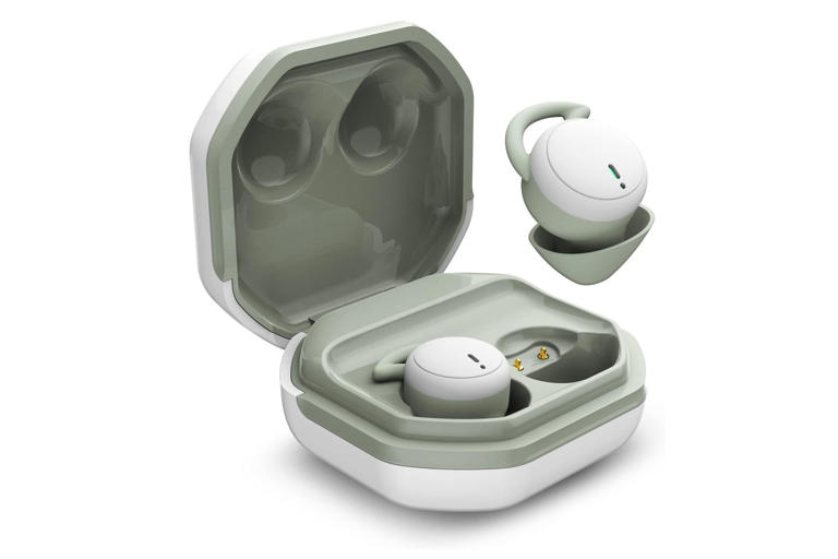 Best headphones and earbuds for sleeping that have noise blocking features