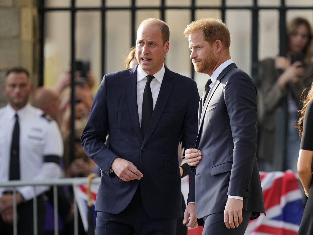 La mossa di Harry per fare pace con la royal family: cosa ha deciso