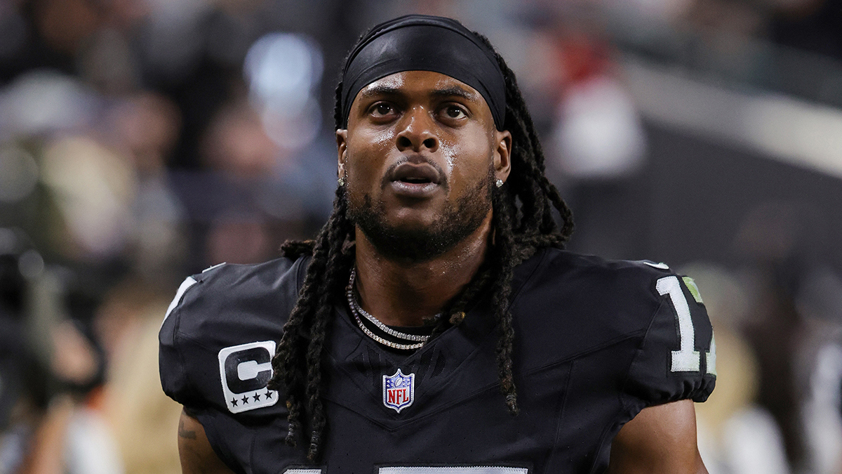 Davante Adams Reveals Raiders Move He Was ‘Not Happy About’ at All Davante Adams Reveals Raiders Move He Was ‘Not Happy About’ at All