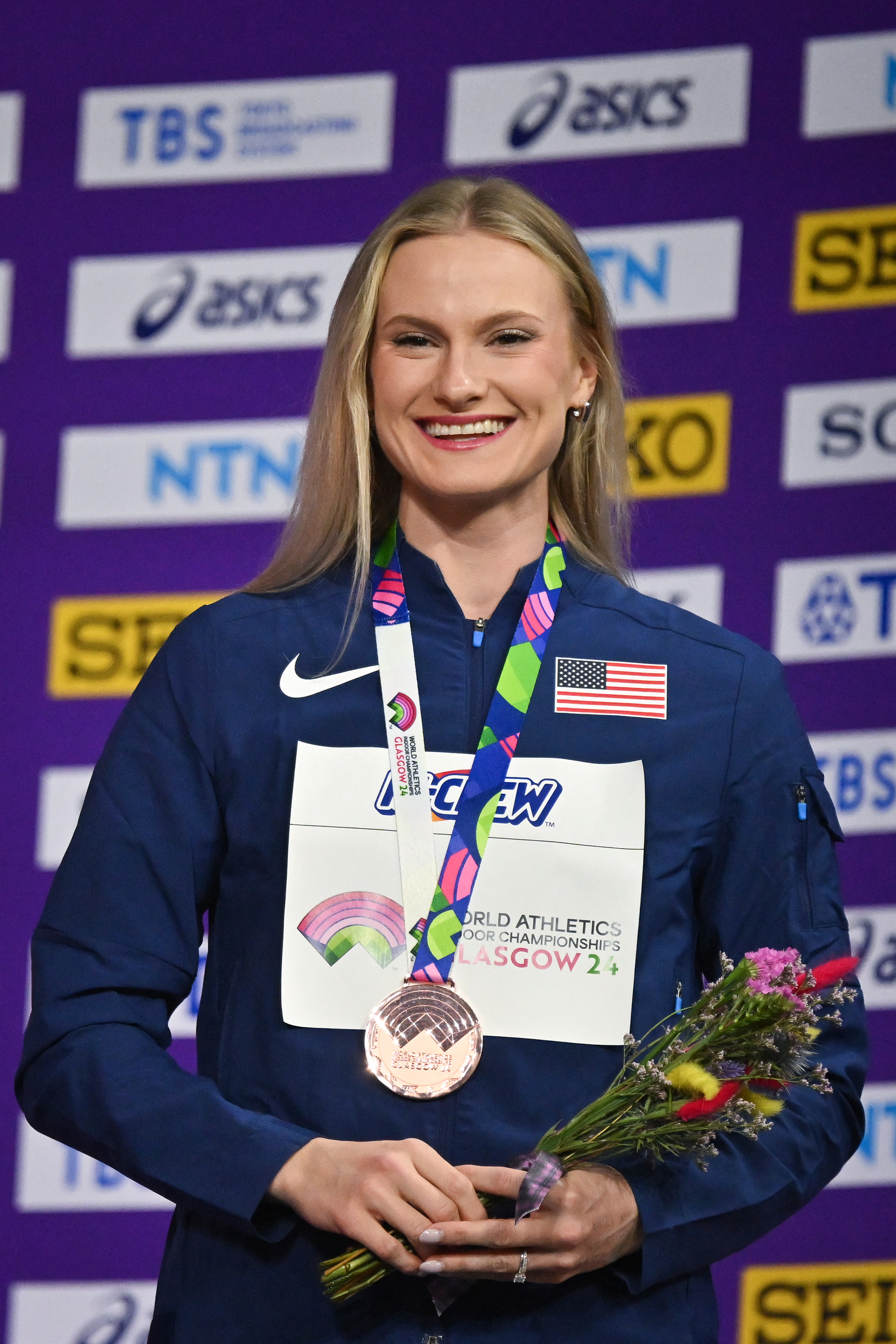 Gold medal-winning pole vaulter Katie Moon in images