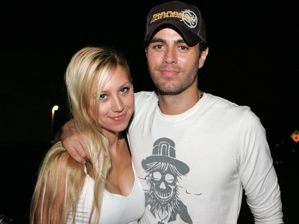 Enrique Iglesias & Anna Kournikova's super-rare photo of their 4 kids ...
