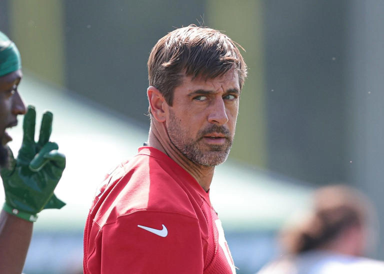 Aaron Rodgers calls out teammate Aaron Rodgers calls out teammate