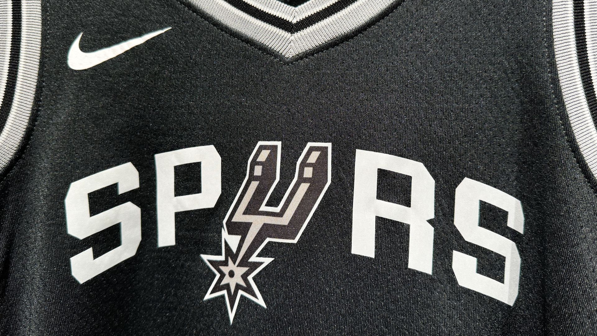 Spurs Roster, Salaries, Cap Space, Available Draft Picks and More